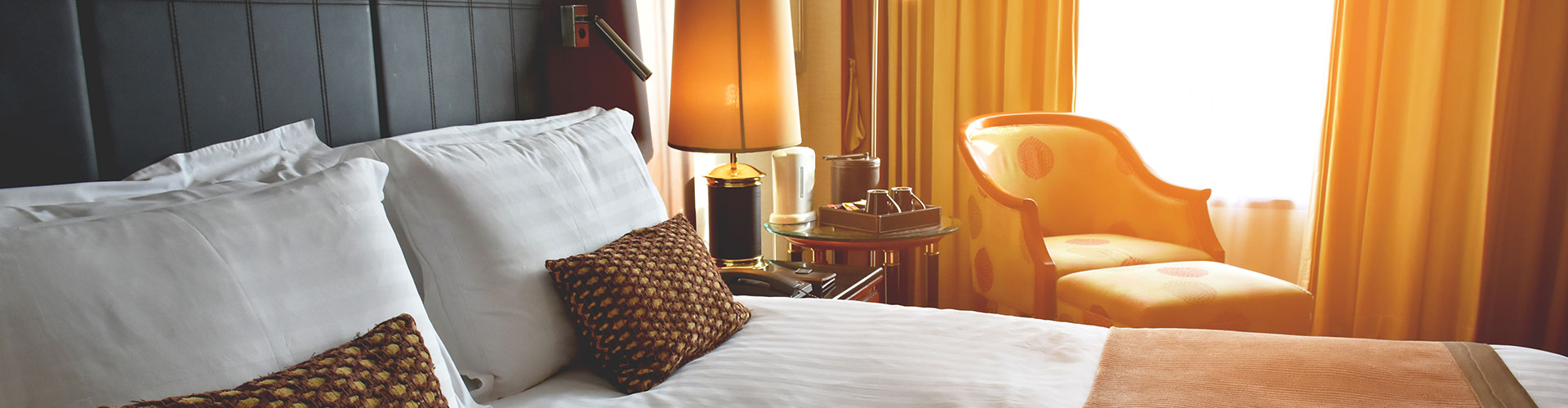 Home | Hotel Het Gemeentehuis Uithuizen